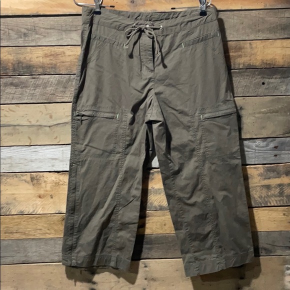 Danskin Now | Pants & Jumpsuits | Danskin Now Capris | Poshmark